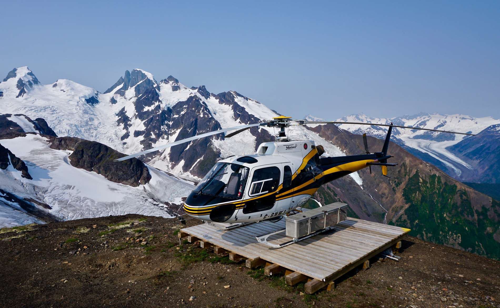 Home page | Yellowhead Helicopters Ltd.